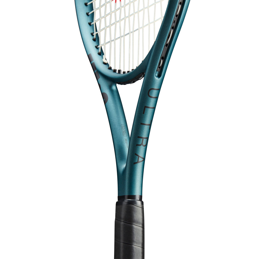 Wilson Ultra Team v4 - Tennismaila | Intersport